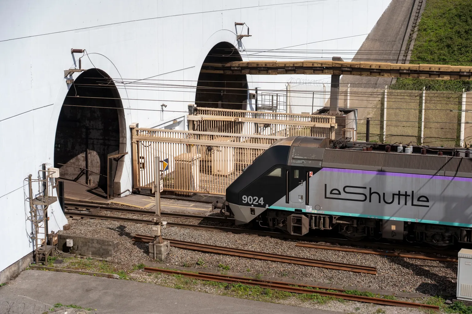 Cross Channel Shipping - Eurotunnel LeShuttle Freight
